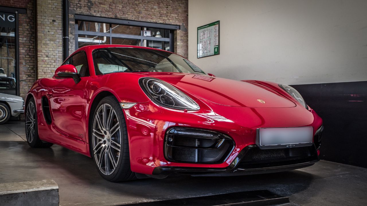 Best Porsche Body Shop in Dubai! - Car Painting Dubai